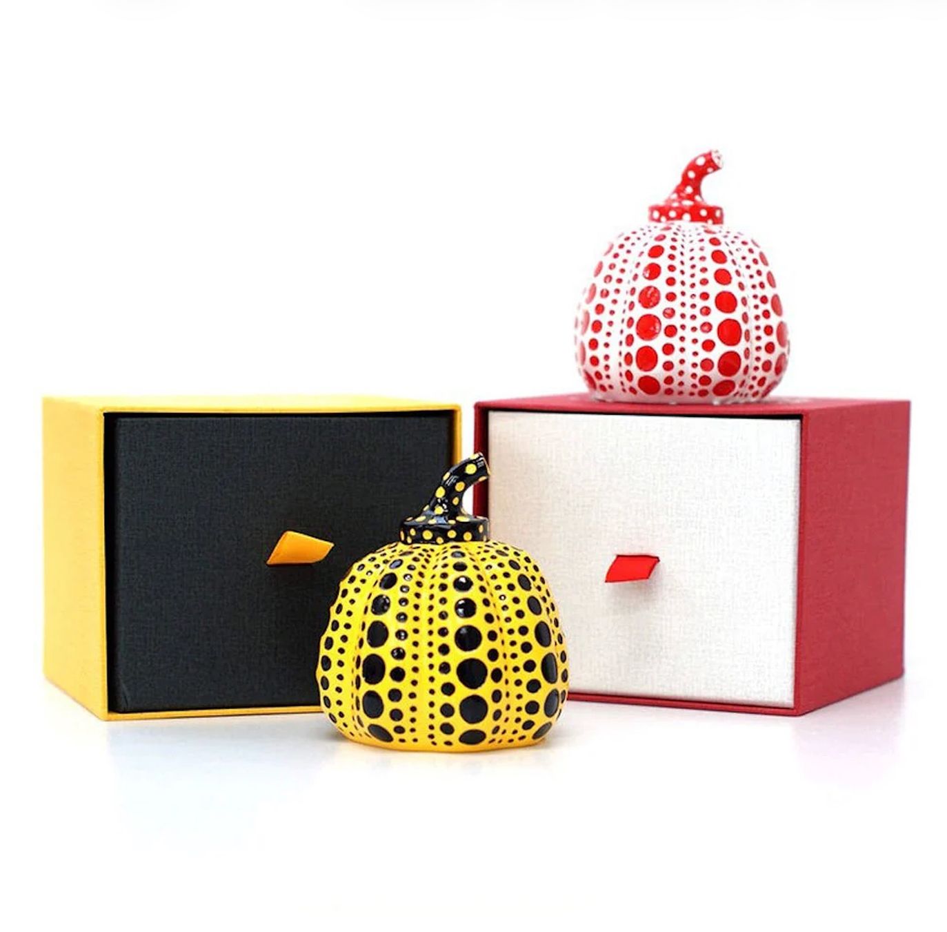 Yayoi Kusama – Yellow & Red Pumpkin, Naoshima (Set of 2) (Neu (gemäss ...