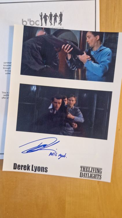 Derek Lyons (James Bond), Original Autogramm auf Foto (Gebraucht) in Salmsach für CHF 50 – mit ...