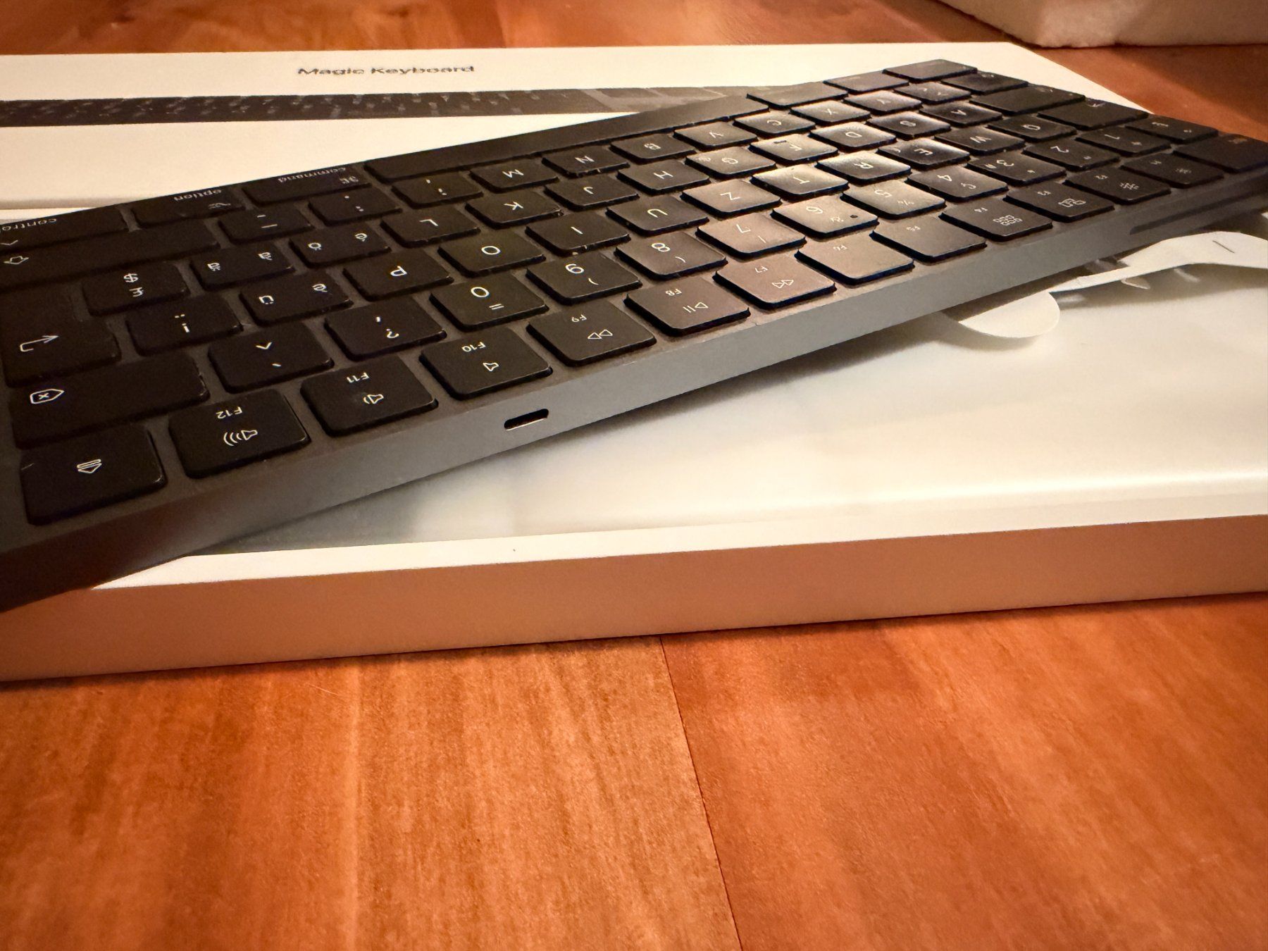 Magic Keyboard Apple noir avec pavé numérique - Comme neuf! (D'occasion ...