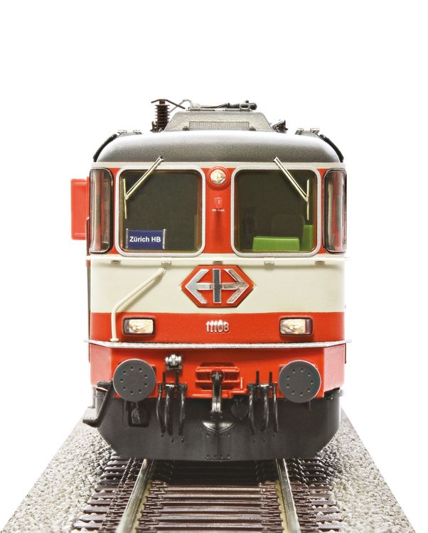 Roco 7500002 SBB 4/4 II 11108 „Swiss Express" DC, analog (Neu und originalverpackt) in ...