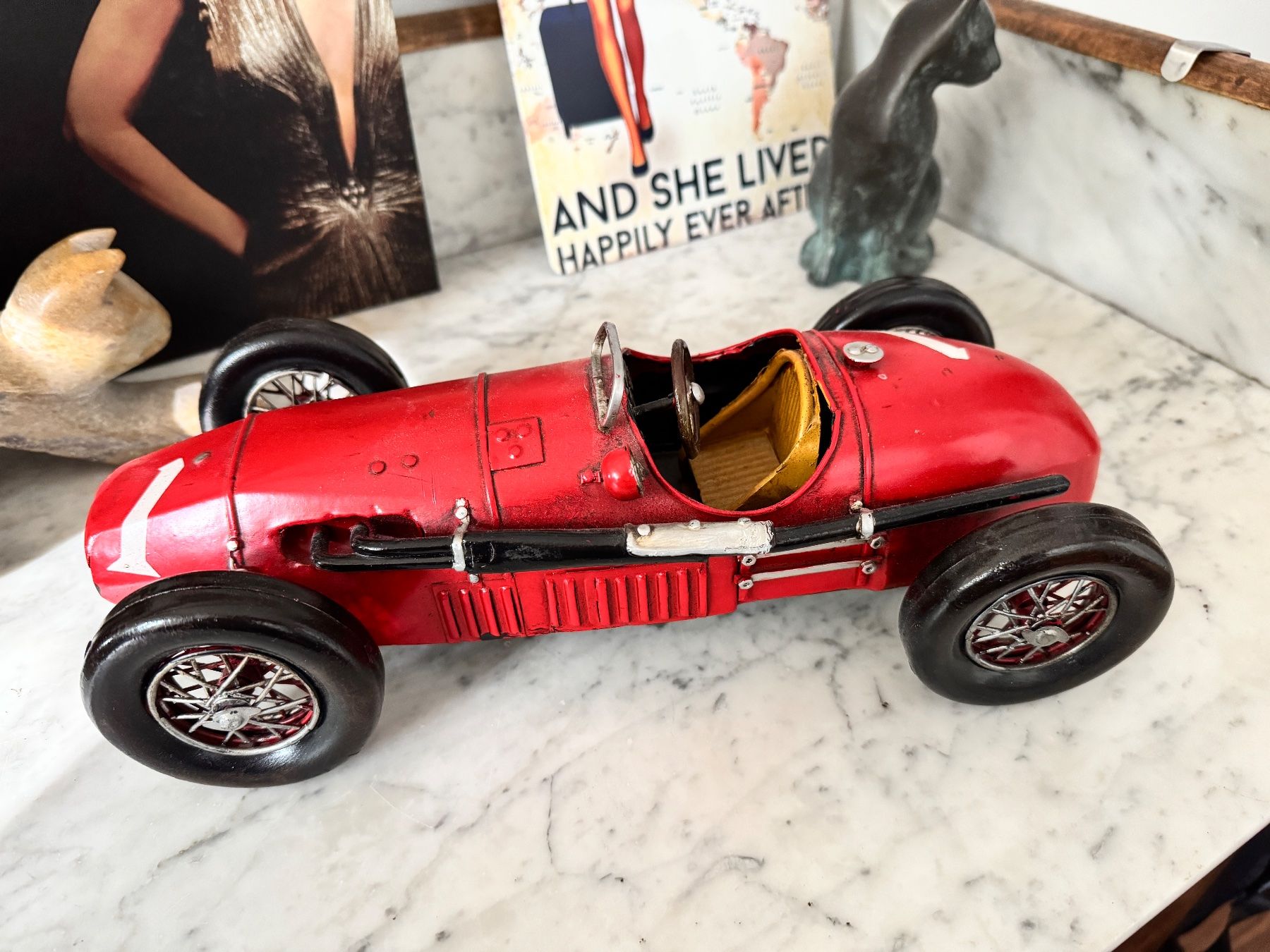 Voiture de course rouge - déco vintage métal! (D'occasion) à Genève ...