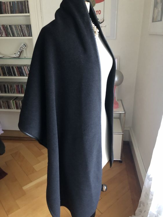Akris Schal / Cape, Wolle, cool, Np:640.- | Kaufen auf Ricardo