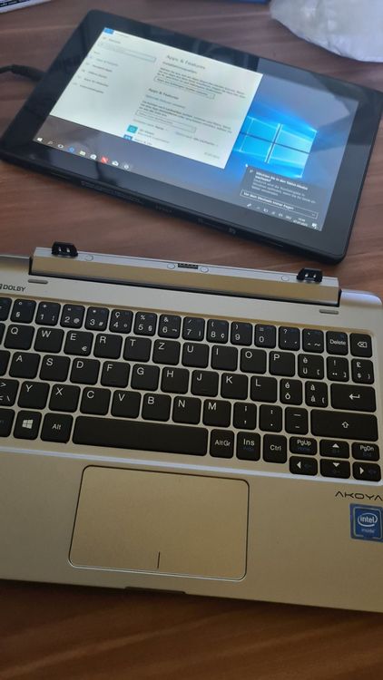 Medion Tablet und Notebook 2 in 1 | Kaufen auf Ricardo