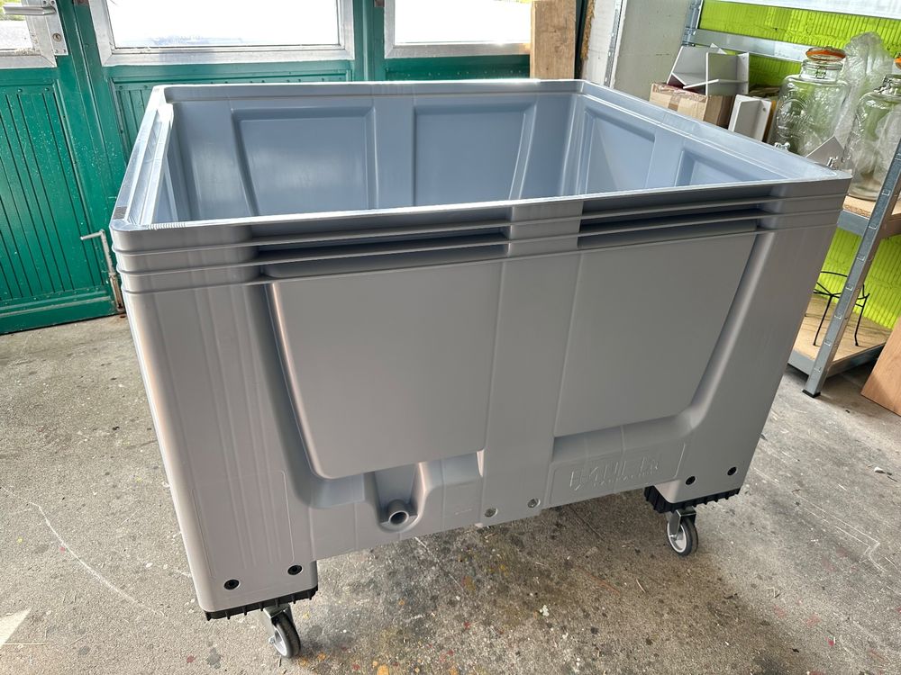 AUER Kunststoffcontainer NEU | Big Boxen 670lt (Gebraucht) in Bern für ...