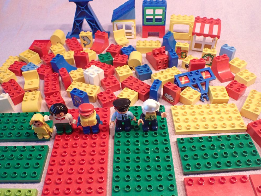Lego DUPLO Figuren, Platten und viele Bausteine | Kaufen auf Ricardo