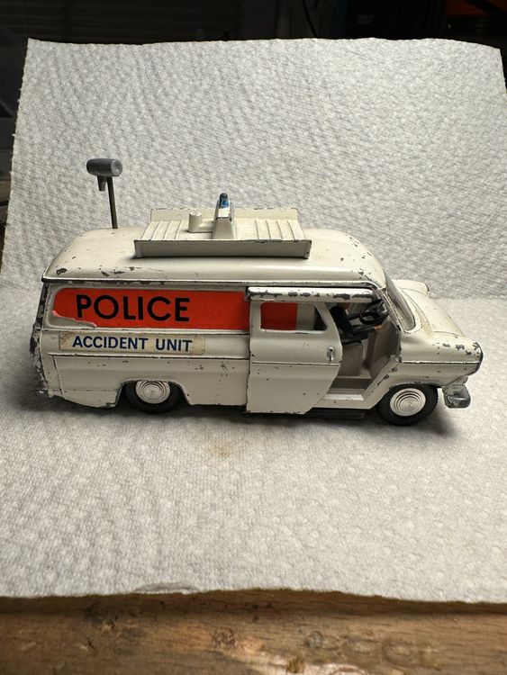 DinkyToys Ford Transit Police (Gebraucht) in Allschwil für CHF 1 – mit ...