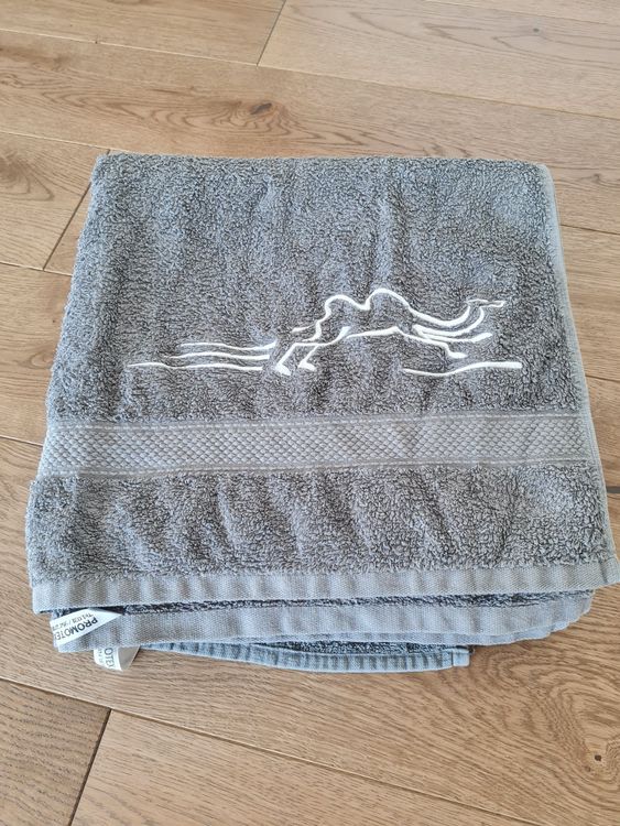 Badetuch (Gebraucht) in Wil SG für CHF 1 – mit Lieferung auf Ricardo kaufen