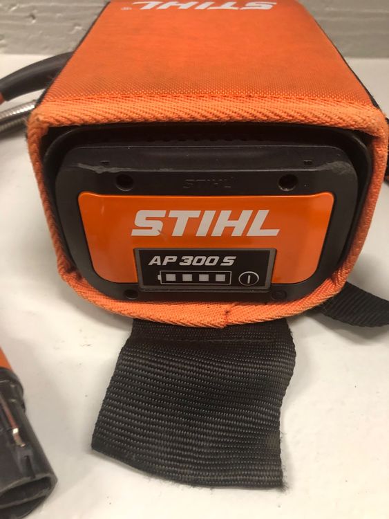 Stihl AP 300 S mit Gürteltasche und Anschlussleitung (Gebraucht) in ...