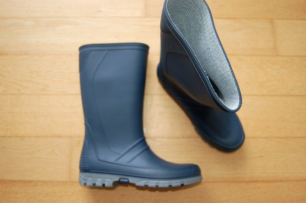 Gummistiefel Gr. 34 (Gebraucht) in Bösingen für CHF 5 – mit Lieferung ...