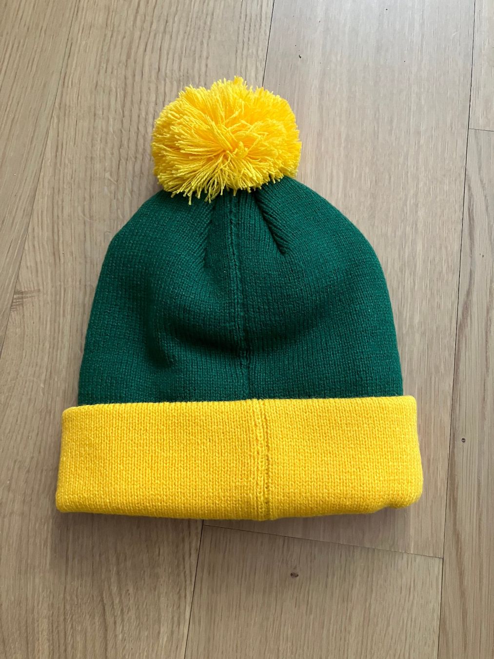 Ricola Wintermuetze mit Bommel, nie getragen, Top Zustand! (Neu und ...