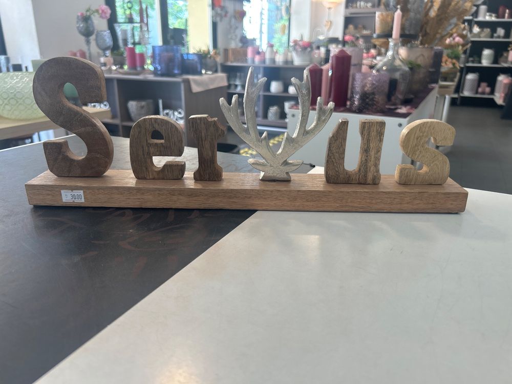 Schriftzug „Servus“ (Neu und originalverpackt) in Luterbach für CHF 9 ...