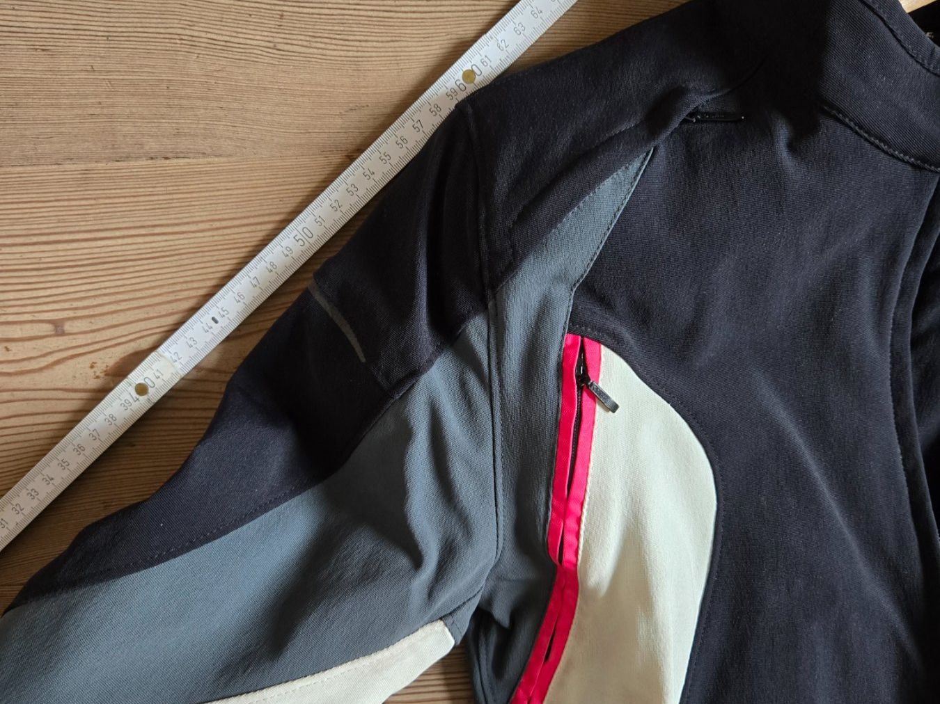 Dainese Motorradjacke, Grösse 44, Top Zustand (Gebraucht) in pieterlen ...