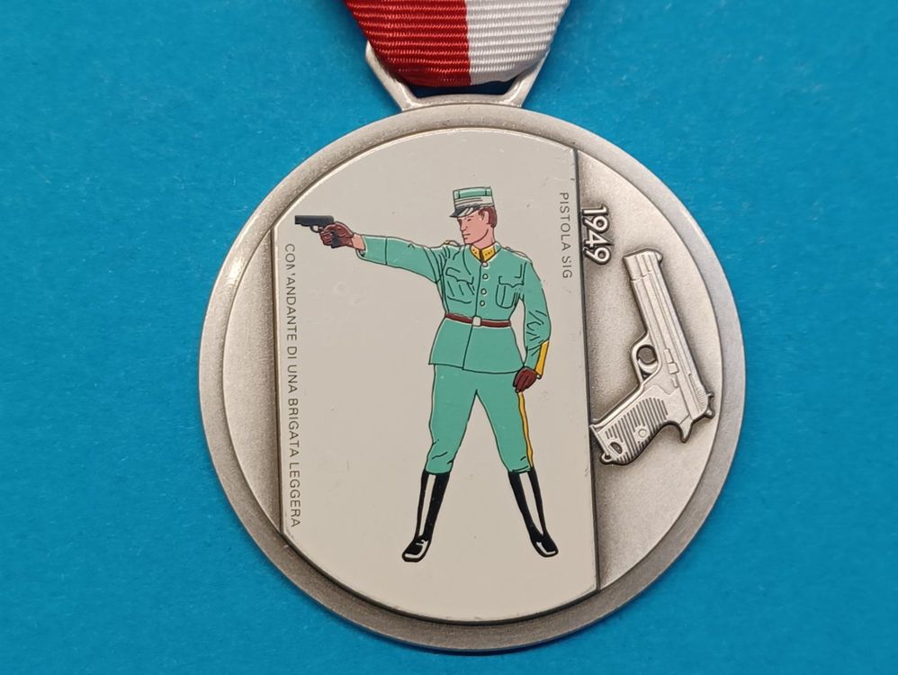 Comandante Brigata (X913) (Gebraucht) in Ennenda für CHF 2.9 – mit ...