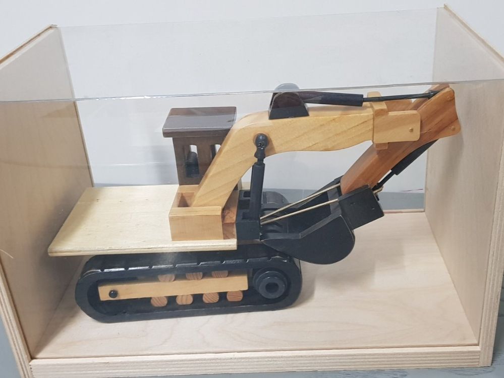 Bagger aus Holz mit schachtel | Kaufen auf Ricardo