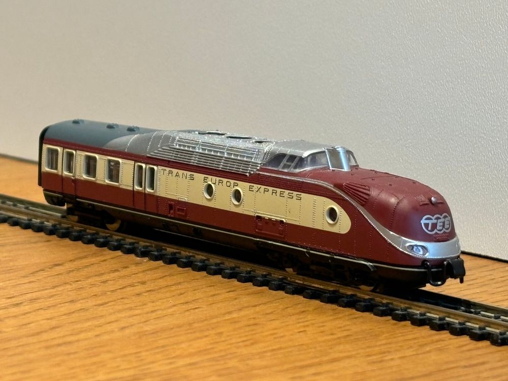 a306: TEE Lokomotive TRANS EUROP EXPRESS, analog (Spur N) (Defekt) in ...