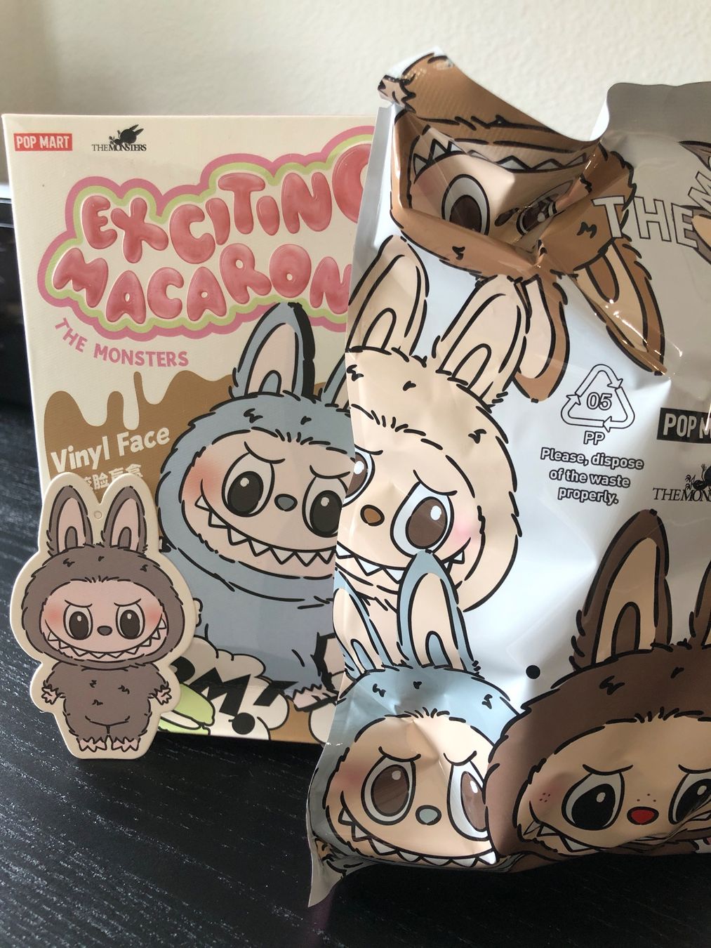 Pop Mart Labubu V1 Macarons - Sesame Bean (check card) (Neu (gemäss ...