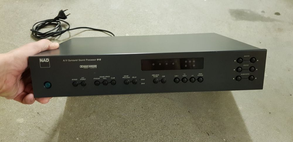 NAD A/V Suround Sound Processor 910 (Gebraucht) in Ittigen für CHF 35 ...