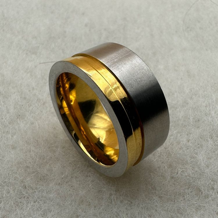 Bicolor Edelstahl Ring in bicolor (Neu (gemäss Beschreibung)) in Luzern für CHF 17 – mit ...