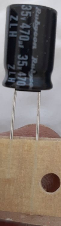 condensateur Rubycon 470uF 35V (Neuf (Voir description)) à Attalens pour CHF 0.2 – avec ...