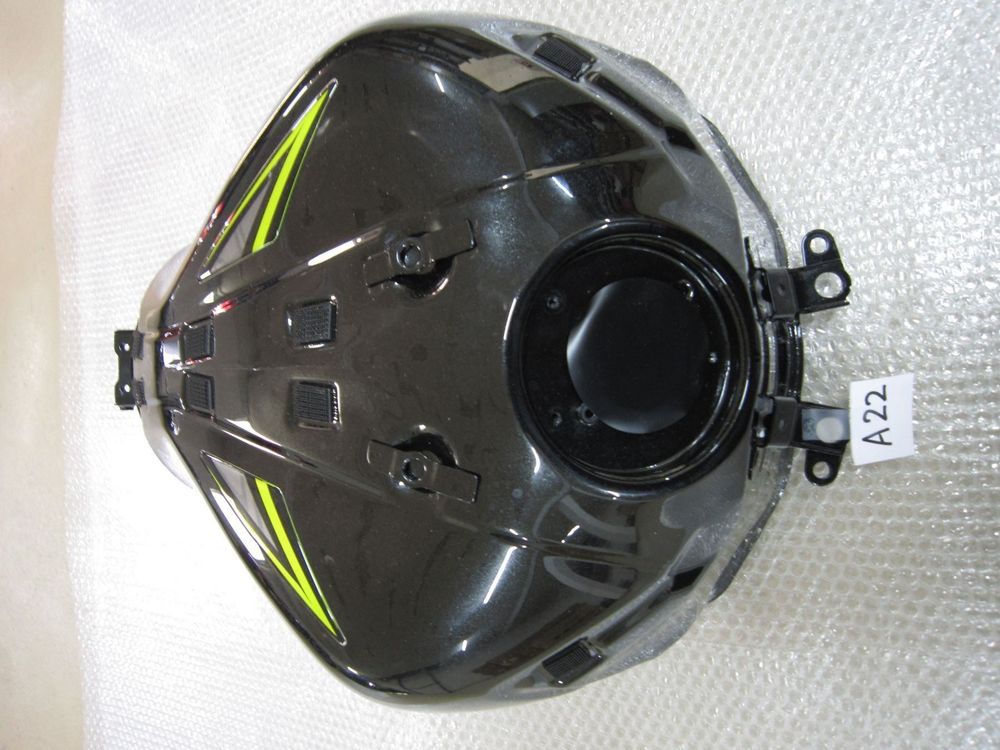 Kawasaki Z1000 / R Tank (Gebraucht) in für CHF 319 – mit Lieferung auf ...