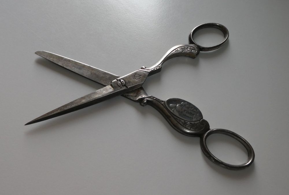 antike Schere Jugendstil Wilhelm Tell Edelweiss Zierschere (Gebraucht ...