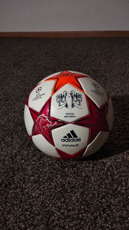 CL Final Ball 2011 (Gebraucht) in Neuheim für CHF 230 – mit Lieferung ...