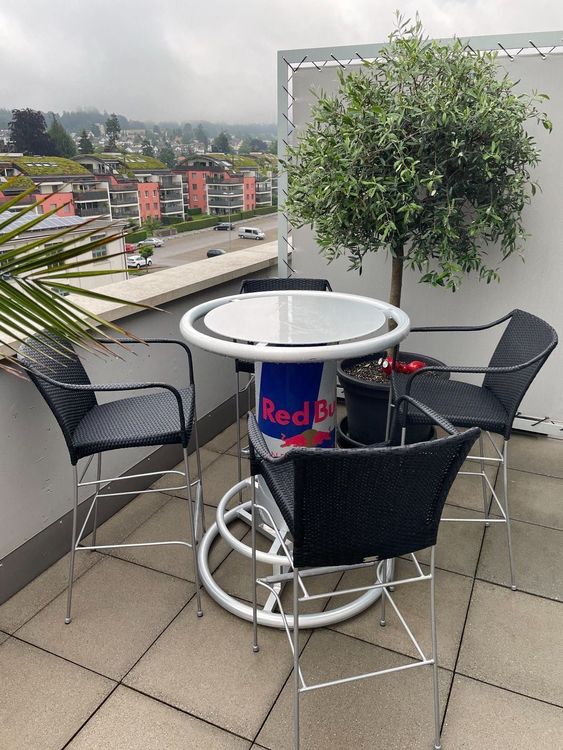 Red Bull Tisch inkl. Stühle | Kaufen auf Ricardo