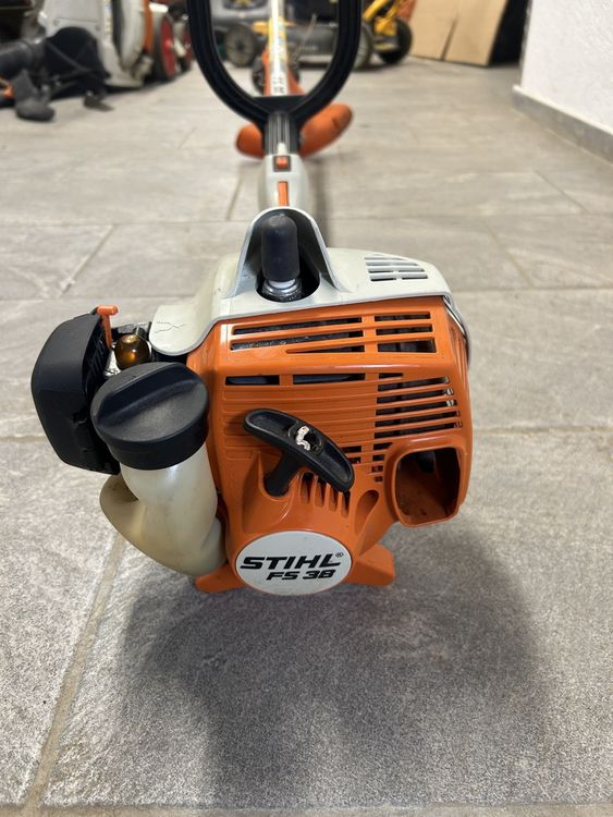 Rasentrimmer Stihl FS 38 (Gebraucht) in Uttigen für CHF 120 – nur Abholung auf Ricardo kaufen