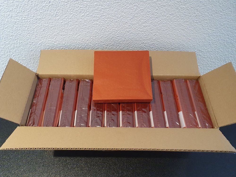 Servietten - 12 Packungen - 25cm x 25cm (Neu und originalverpackt) in ...