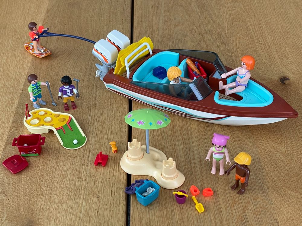 PLAYMOBIL Family Fun - Motorboot mit Wasserski - ab CHF 1.- (Gebraucht ...