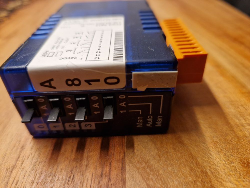 PCD3.A810 Digitales Handbedienmodul mit 4 Relais (Gebraucht) in Rapperswil SG für CHF 65 – mit ...