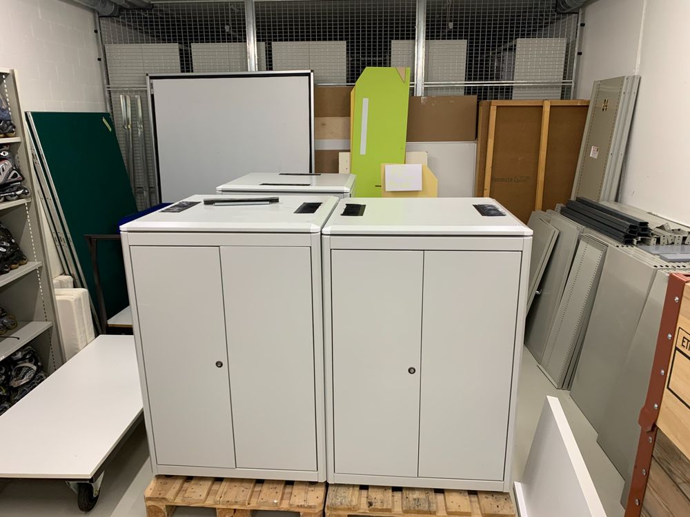 3 UKV-Racks (IT-Server-Schränke),Jg.2019; ca. B80/T80/120 cm | Kaufen ...