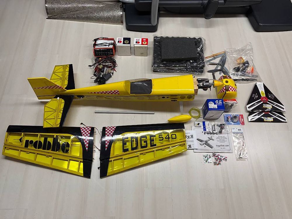 Corsair F4U & Edge 540 Komplettpaket (Gebraucht) in Lugnorre für CHF ...