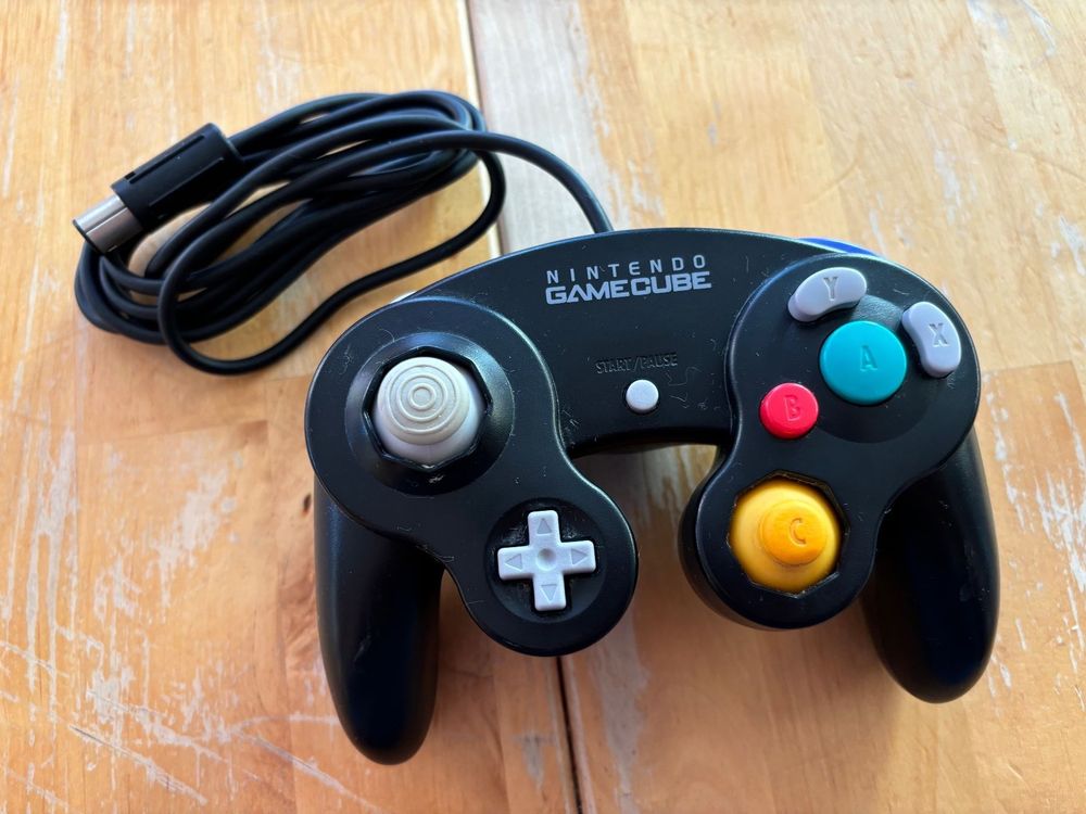 Original Nintendo Game Cube Controller in Schwarz | Kaufen auf Ricardo