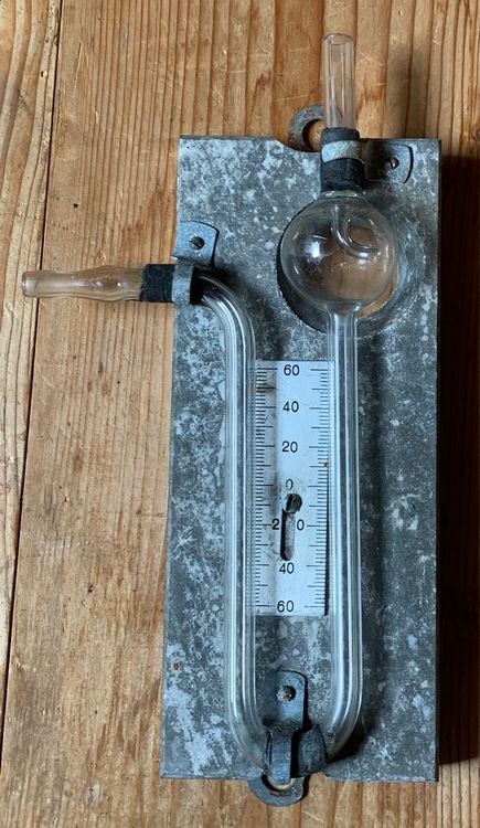 U-Rohr-Manometer aus Bunker der CH Armee (Gebraucht) in Goldingen für ...