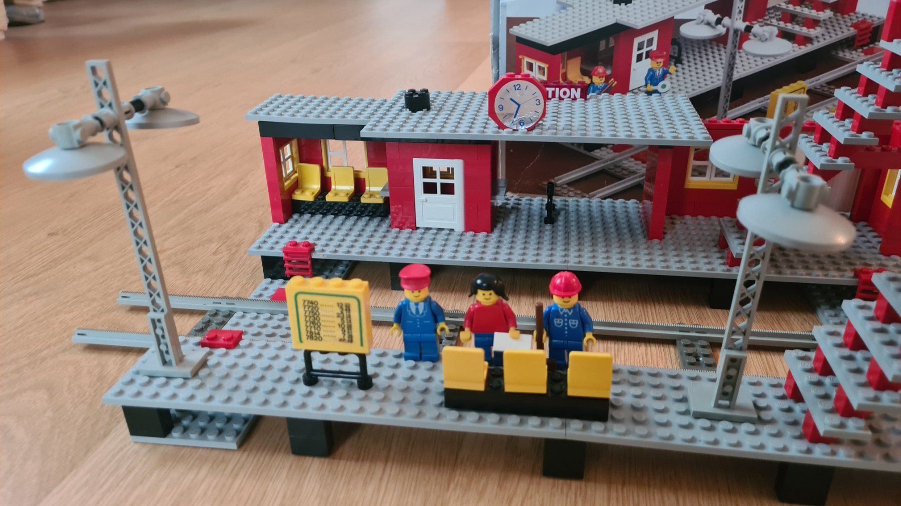 Vintage LEGO Eisenbahn Rarität: Lego 7822 Bahnhof von 1980 (Gebraucht ...