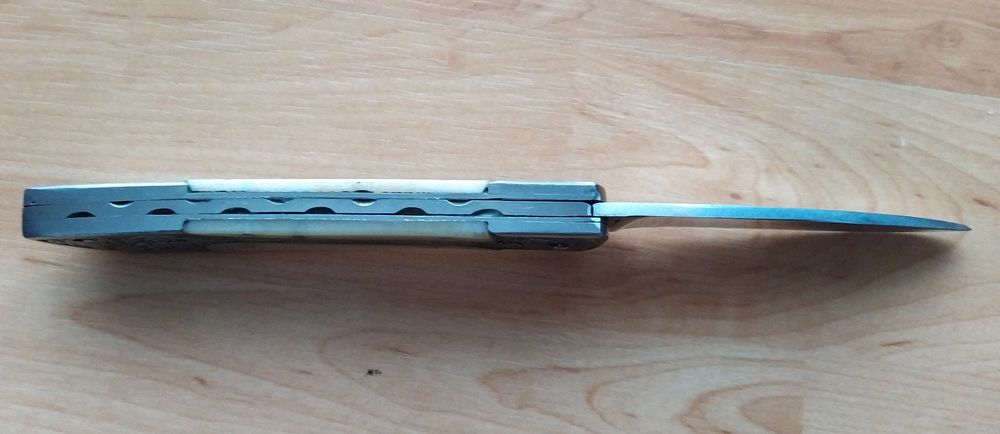 Custom Klappmesser mit Horn-Inlets, Gravur und Filework | Kaufen auf Ricardo