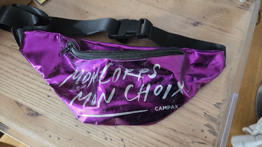 Banane campax "mon corps mon choixx (D'occasion) à Fully pour CHF 2 ...