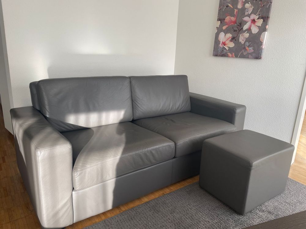 Sofa Echtleder grau mit Ottoman (Gebraucht) in Adliswil für CHF 80 – nur Abholung auf Ricardo kaufen