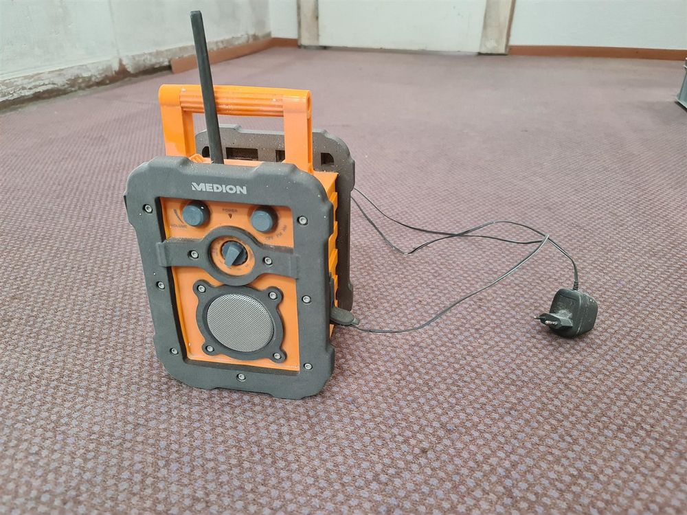Medion Old School Baustellenradio ab 1.- (Gebraucht) in Krinau für CHF ...