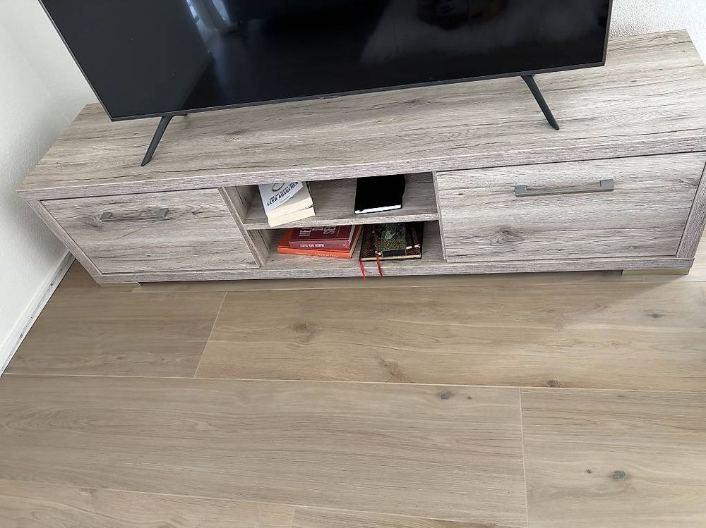 TV Möbel/Lowboard aus Holz, guter Zustand! (Gebraucht) in Romanshorn ...
