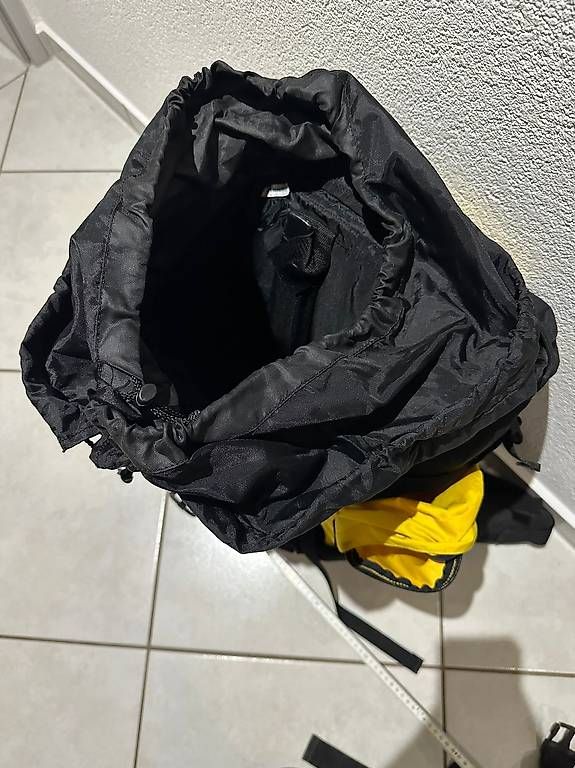 Oregon 56 Sac de camping noir jaune 60x40 cm (D'occasion) à Sonceboz ...