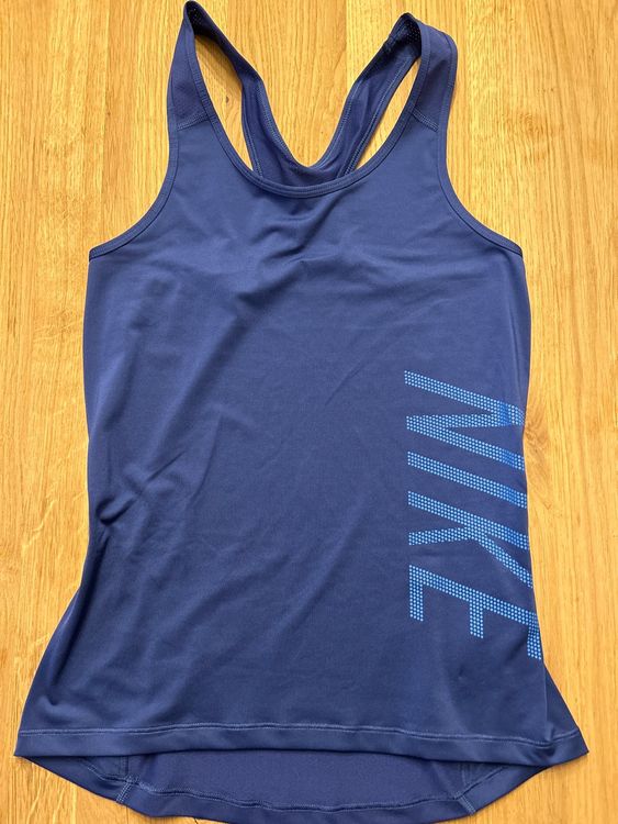 Nike Sporttop blau cross Träger (Gebraucht) in Herisau für CHF 5 – mit ...