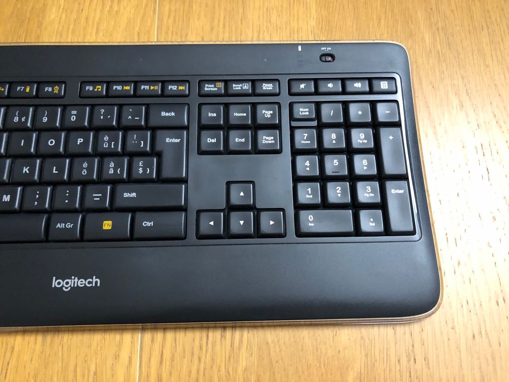 LOGITECH Wireless Illuminated Keyboard K800, super Zustand (Gebraucht ...