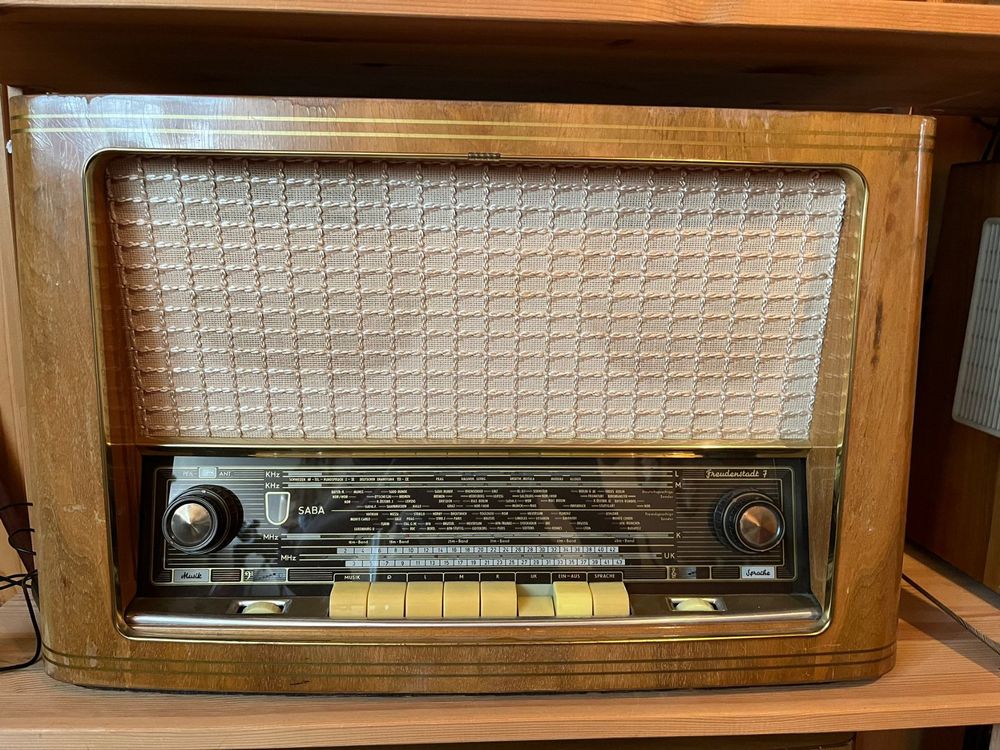 Sammlung sehr alter Radios, teils sehr rare Einzelstücke | Kaufen auf ...