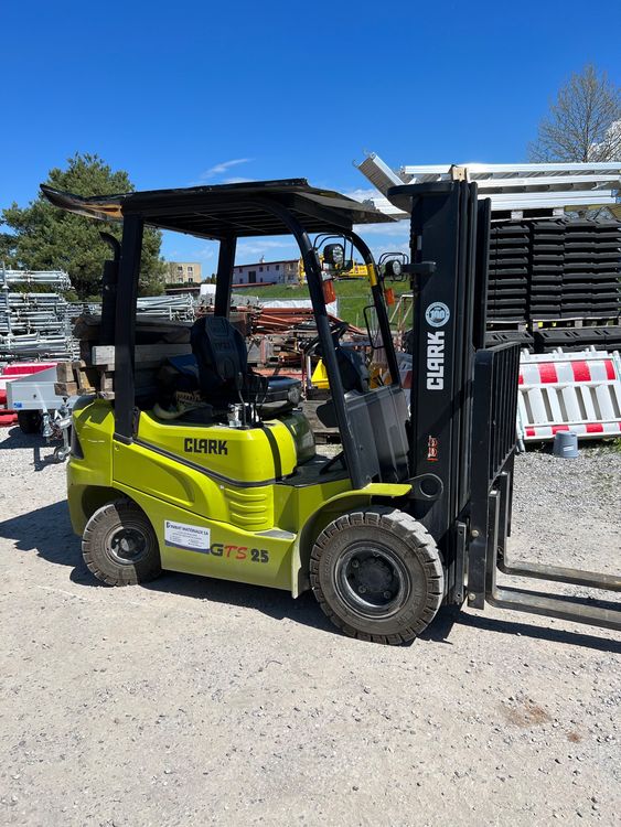 Élévateur stapler Clark gts 25 en l’état de neuf 380 heures (Gebraucht ...