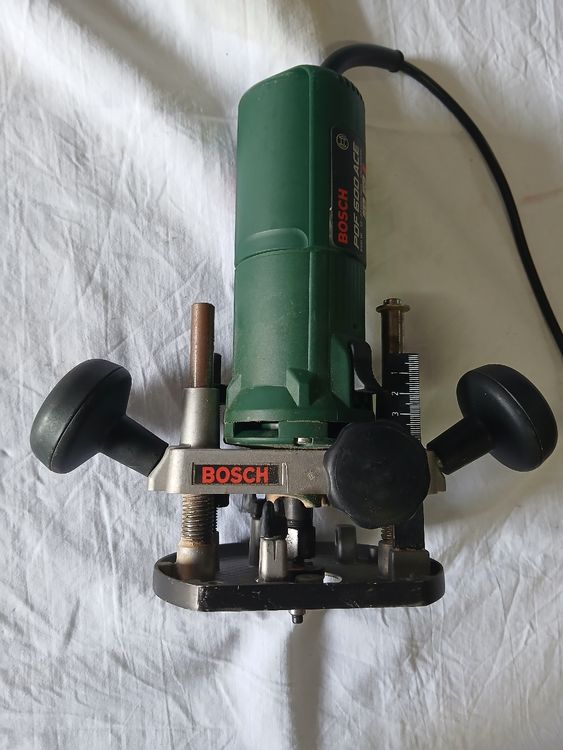 Bosch POF 600 ACE Oberfräse - gebraucht, guter Zustand! (Gebraucht) in ...