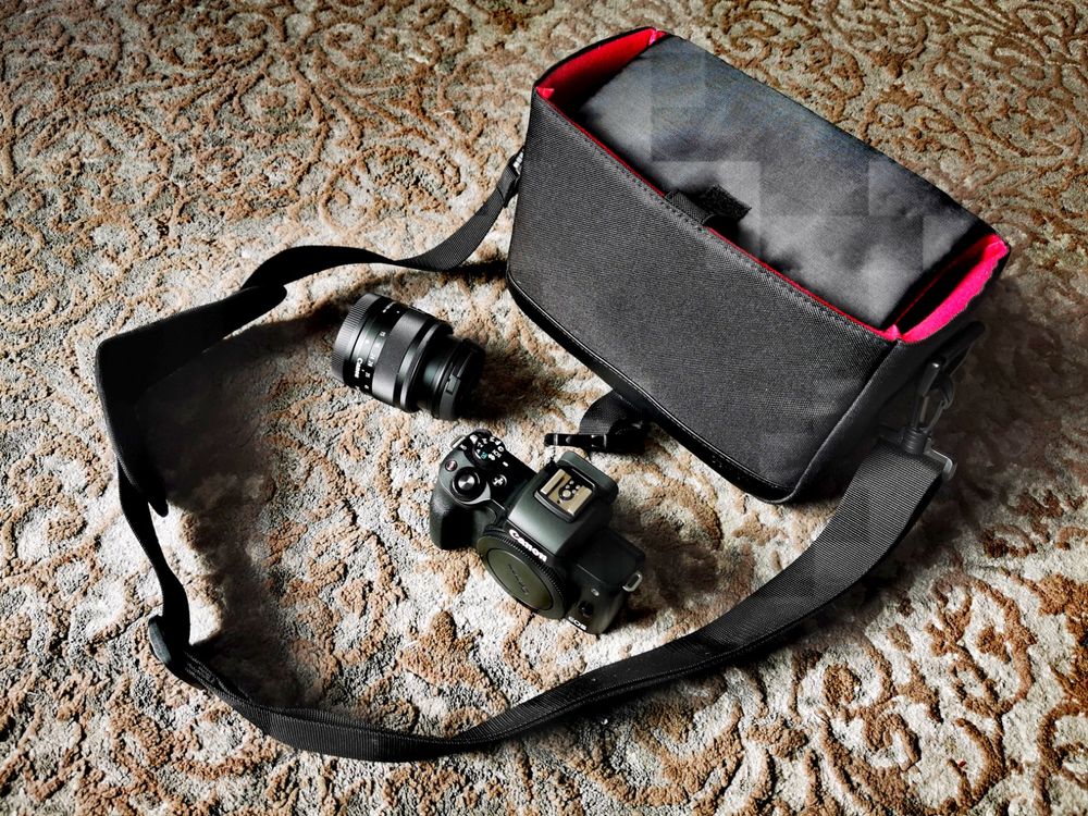 Canon EOS M50 Mark ii Travel Kit, wenig benutzt (Gebraucht) in Chur für ...