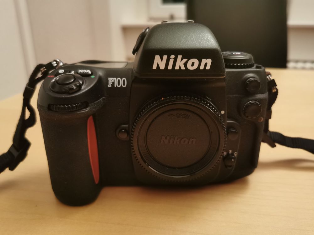 Nikon f100 | Acheter sur Ricardo