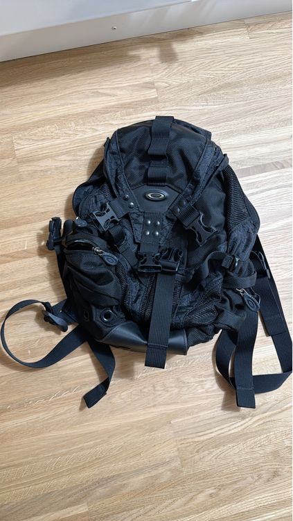 Mini Sac à dos Oakley Icon noir (Gebraucht) in Zürich für CHF 30 – mit ...